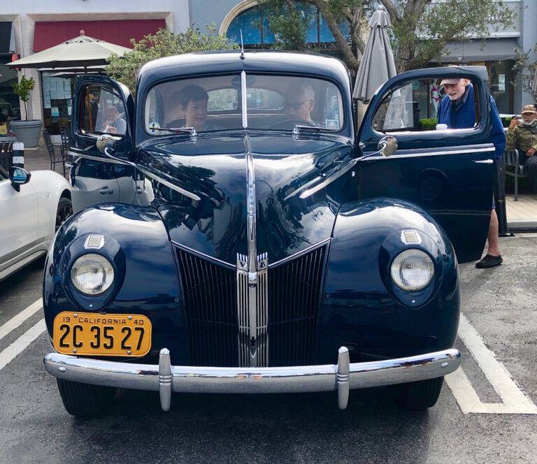 1940 Ford STANDARD 2 door Sedan – Frank's Cars in the Hood